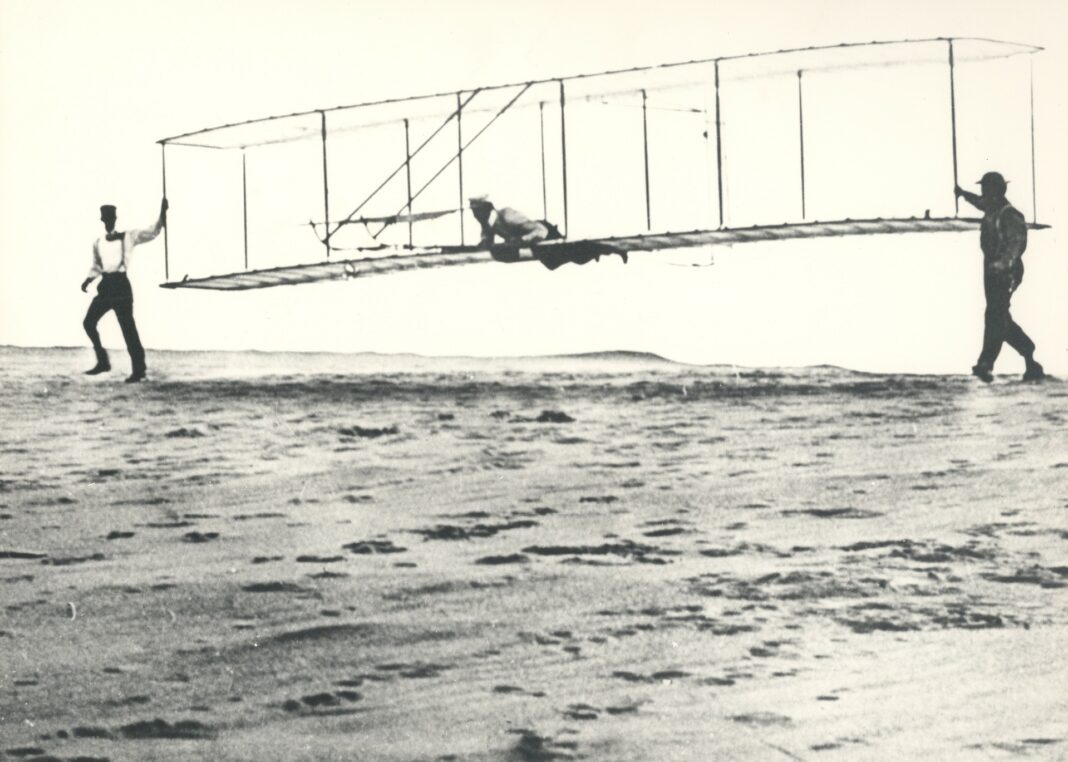 Accadde oggi: il primo volo aereo dei fratelli Wright - Napoli ZON