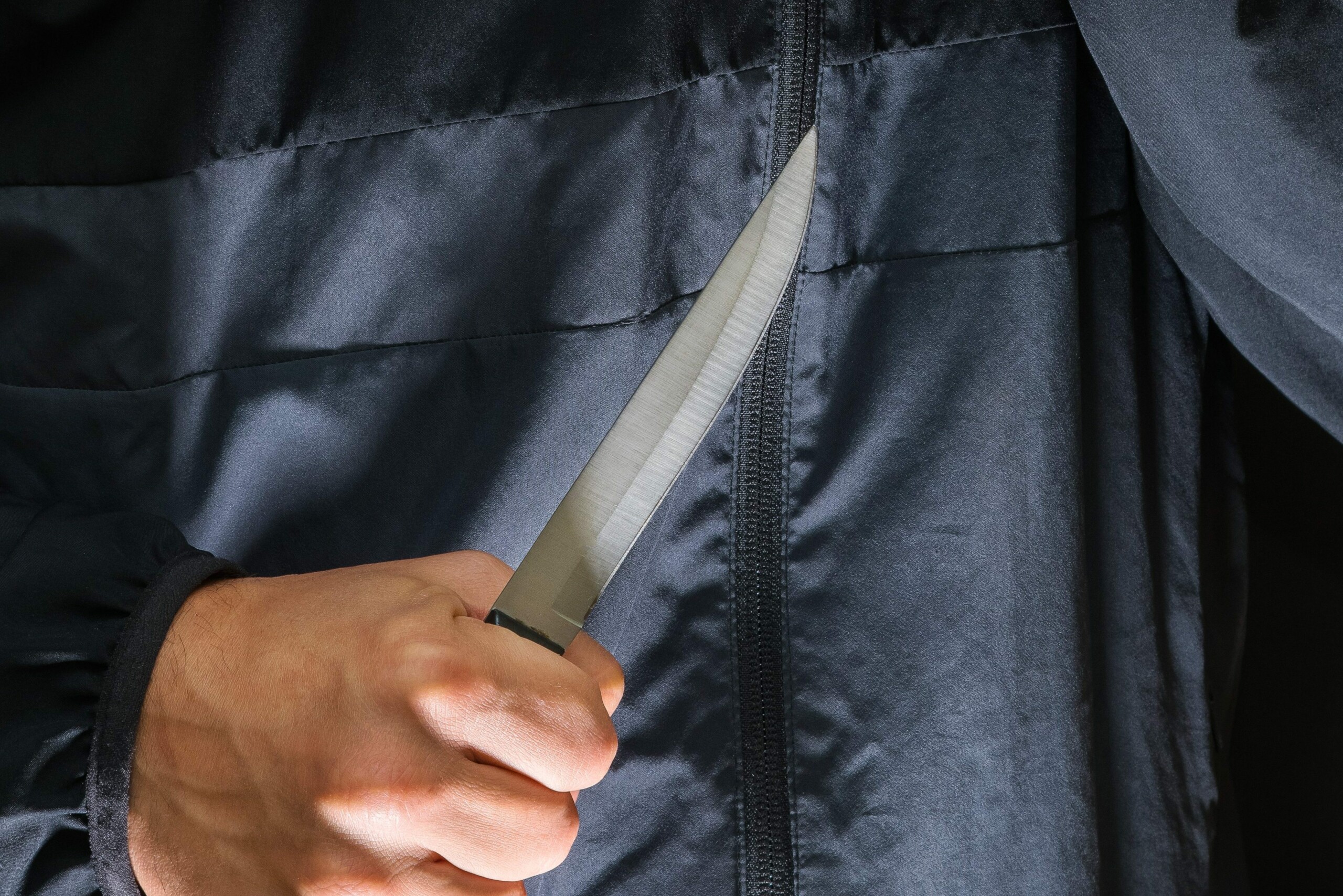 Paura in strada a Cava de’ Tirreni: accoltellato 27enne - Napoli ZON