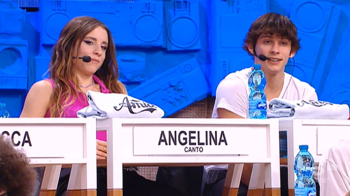 Amici 22: flirt in corso tra Samu e Angelina - Napoli ZON