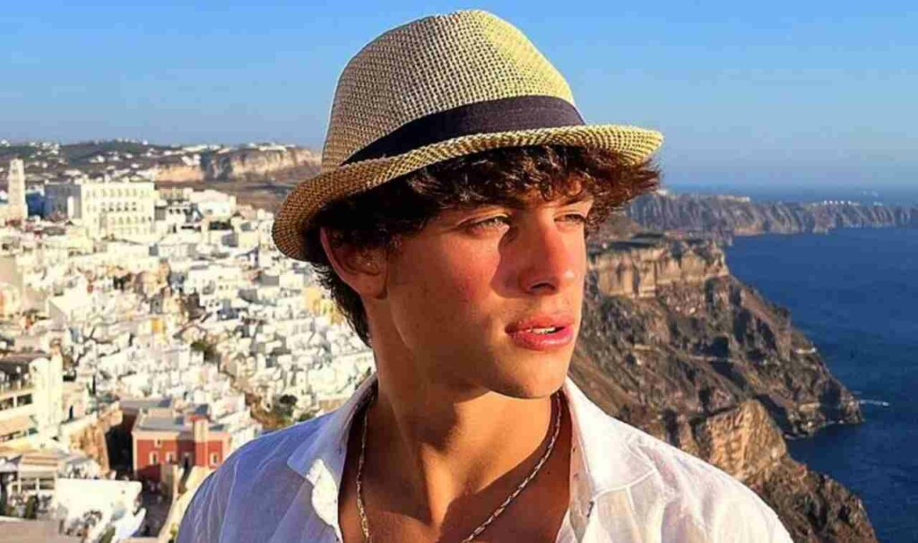 Amici 22: Samu Segreto prima di Amici con... - Napoli ZON