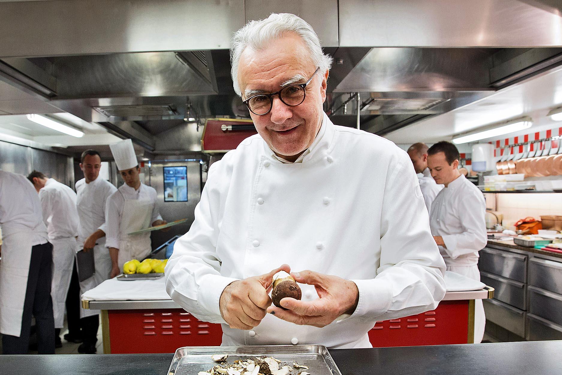 Ducasse, chef stellato incantato da Napoli - Napoli ZON