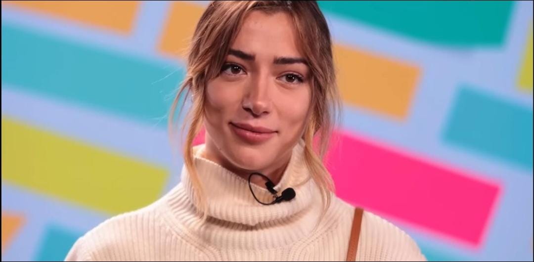 Soleil Sorge si racconta, tra seno piccolo e amore - Napoli ZON