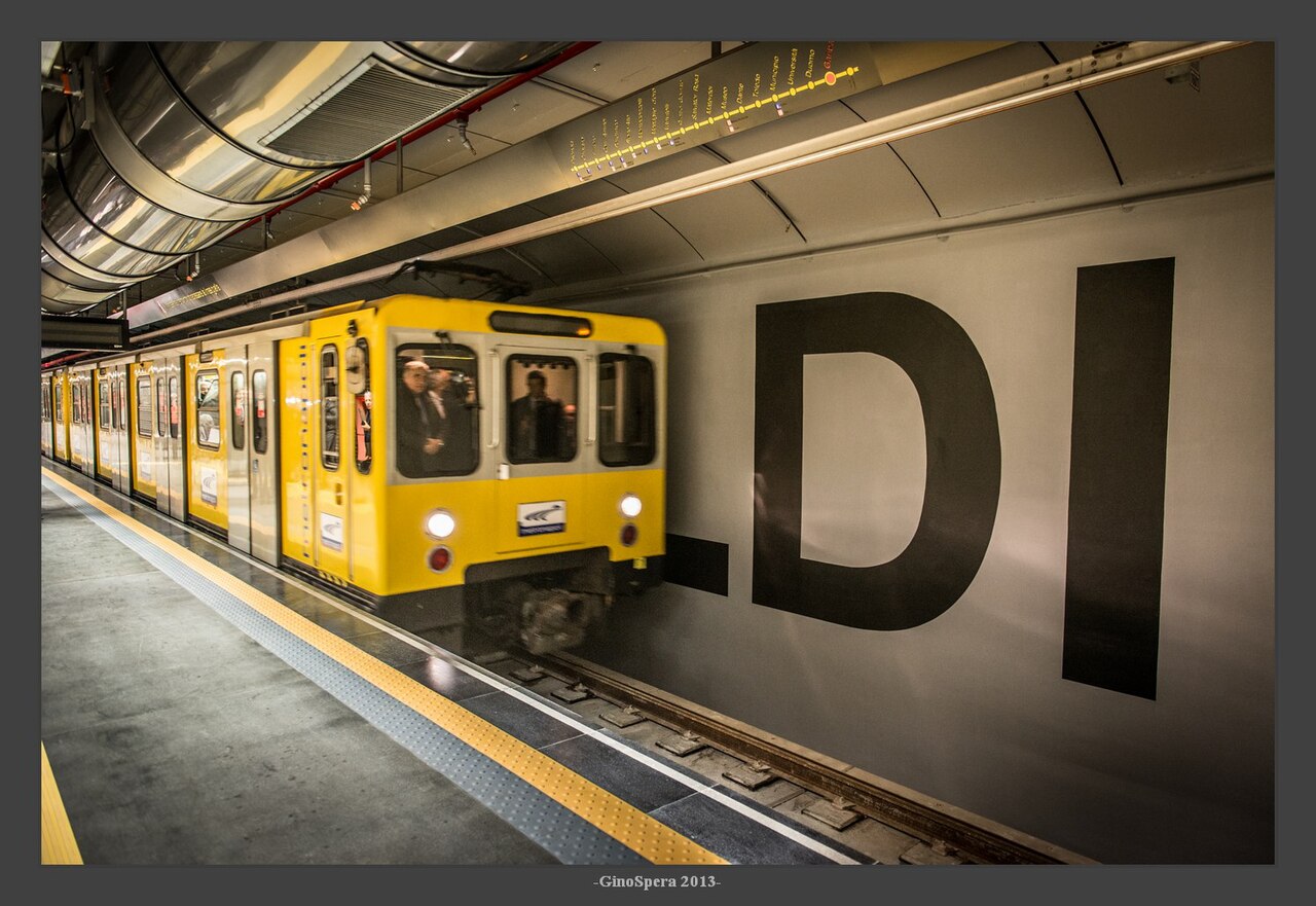 Metro Linea 1 Napoli fuori servizio: difficoltà e disagi in città ...