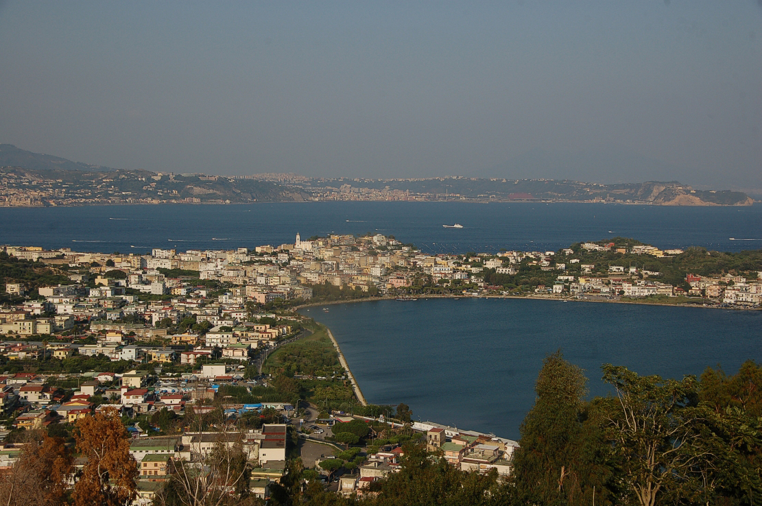 Campi Flegrei, nuova scossa di terremoto all’alba: magnitudo 3.2